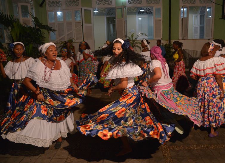 Cite Exemplos Da Influencia Africana Na Cultura Brasileira – Novo Exemplo